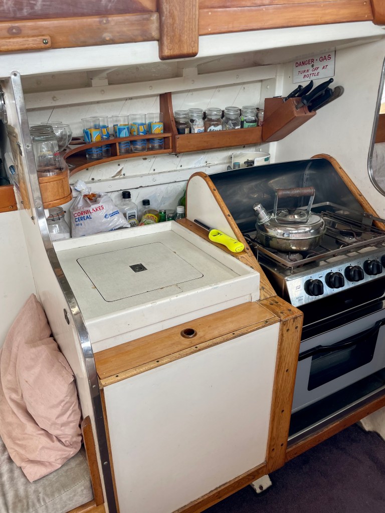 TUAHINE – 43′ CLASSIC YACHT 4SALE – MAKE AN OFFER | waitematawoodys.com ...