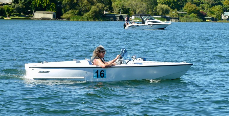 ALBATROSS SPEEDBOATS | waitematawoodys.com #1 for classic wooden boat ...