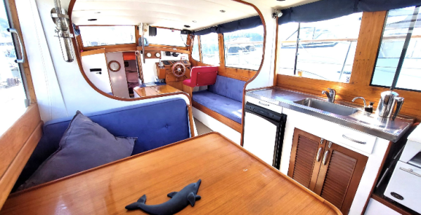 WOODEN LAUNCH – LADY ALLISON (Lady Helen) A Peek Down Below ...