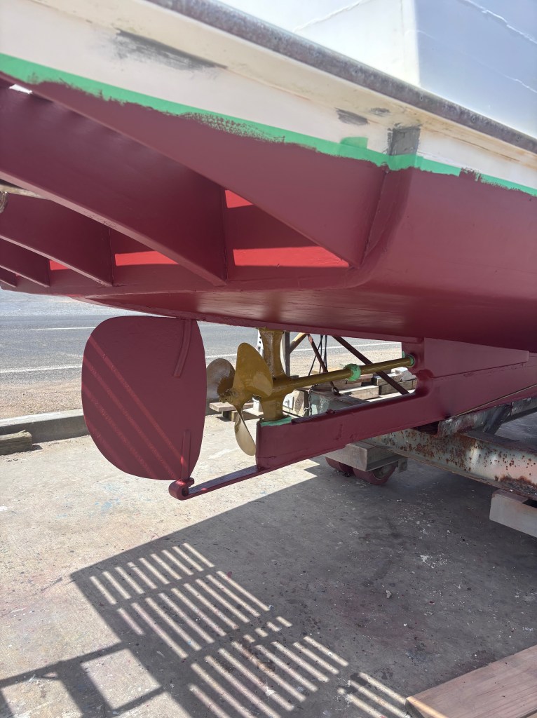 CLASSIC COLLINGS & BELL WOODEN LAUNCH – MAITAI HAULED OUT ON WAIHEKE ...